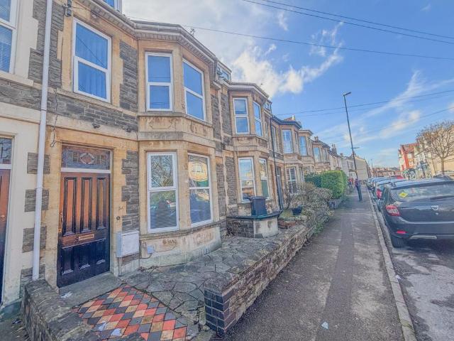 North View, Bristol BS6 6 bed terraced house to rent £3,600 pcm £831 pw