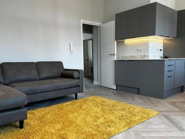 North View, Westbury Park, 3 Bedroom Flat