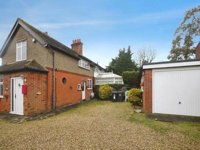 North Weald, High Road, Epping, 2 Bedroom Semi detached