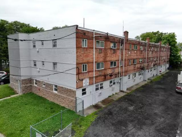 North West Philadelphia, NJ Landlord Special Multifamily 27 Un.