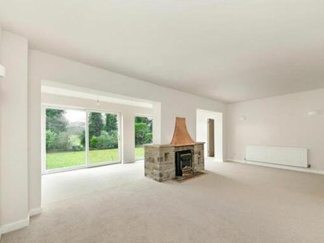 North Wood Park, Kirkburton, 4 Bedroom Detached
