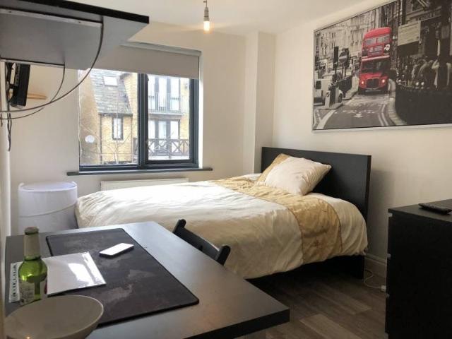 North Worple Way, London, Greater London SW14, 3 bed terraced house to rent, £2,650 pcm | PrimeLocation