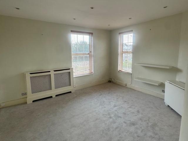 North Worple Way, London SW14, 3 bed maisonette to rent, £2,650 pcm | PrimeLocation