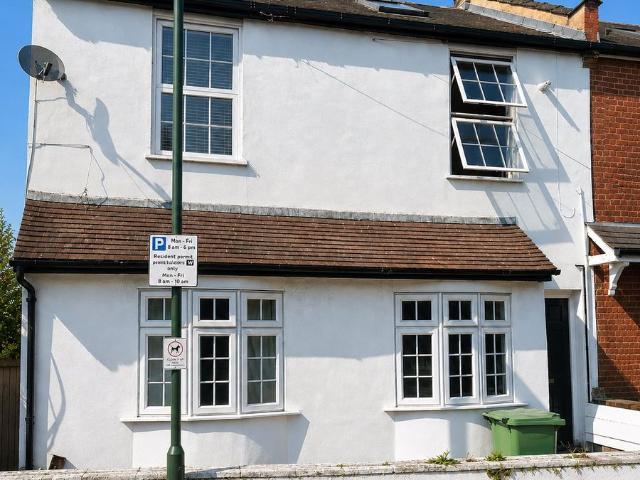 North Worple Way, London SW14, 3 bed maisonette to rent, £3,000 pcm | PrimeLocation