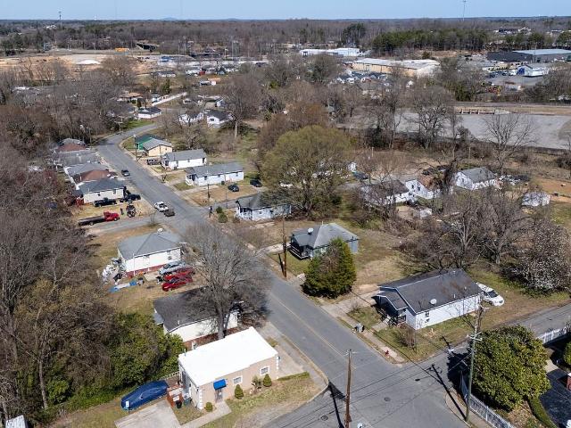 North York Street 2 Bedroom Apartment for Rent at 1404 N York St, Gastonia, NC 28052