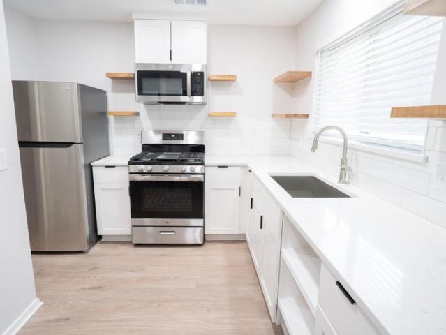North Austin Convenience: Live Near Transit, Groce