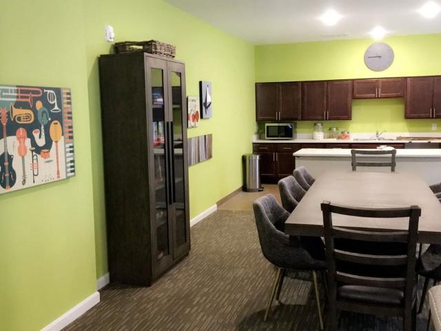 North Avenue Gateway II 2 Bedroom Apartment for Rent at 304 W North Ave, Baltimore, MD 21217 Remington