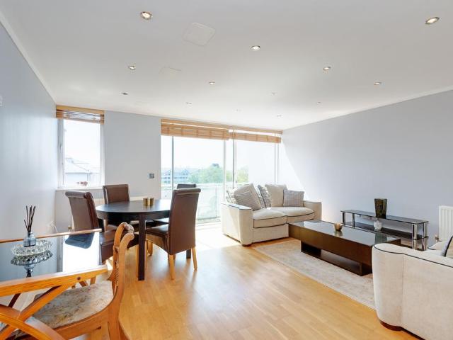 North Bank, St John's Wood, London, NW8 1 bed apartment to rent £2,652 pcm £612 pw