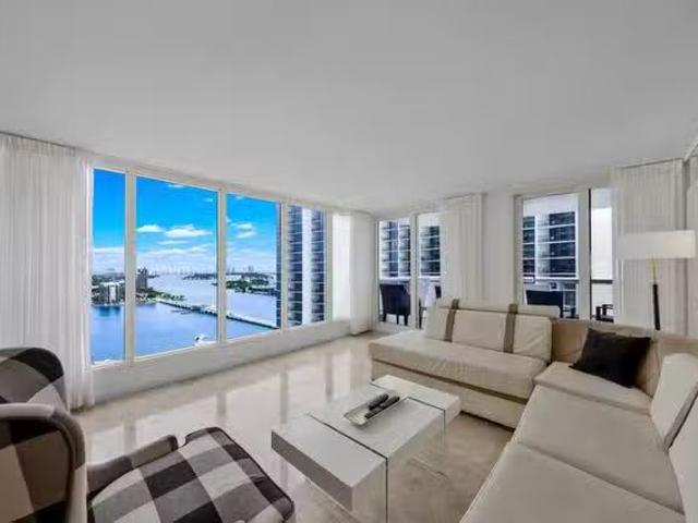 North Bayshore Drive