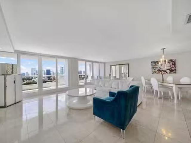 North Bayshore Drive