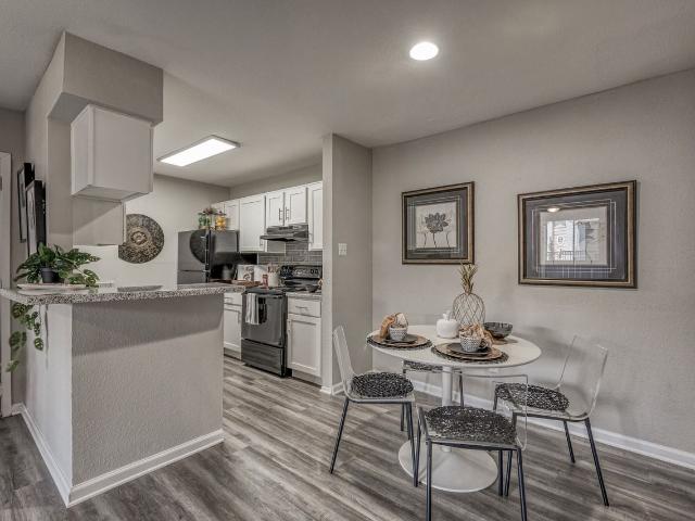 North Bend Living 2 Bedroom Apartment for Rent at 14131 Cornerstone Village Dr, Houston, TX 77014