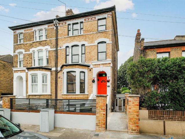North Birkbeck Road, Leytonstone E11, Studio to rent, £1,350 pcm | PrimeLocation