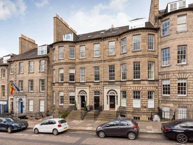 North Castle Street, New Town, Edinburgh EH2, 3 bed flat to rent, £2,600 pcm | PrimeLocation