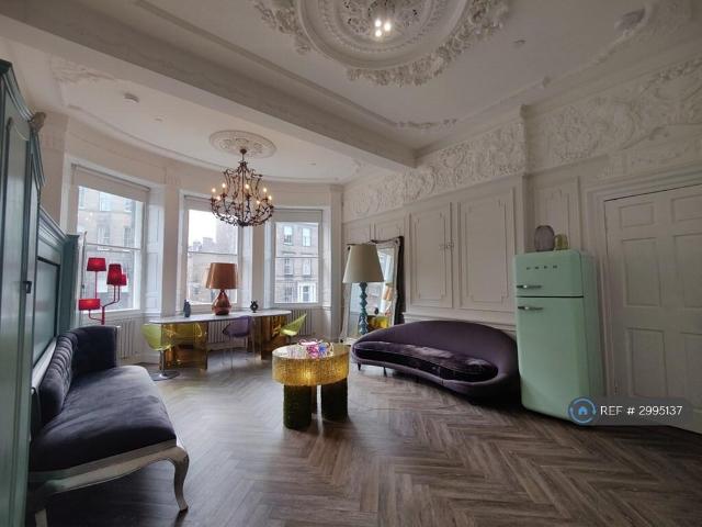 North Castle Street, Edinburgh, EH2 1 bed flat to rent £1,440 pcm £332 pw
