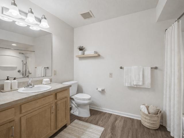 North Central Village 2 Bedroom Apartment for Rent at 2200 Foundation Dr, Columbus, OH 43219 Argyle Park