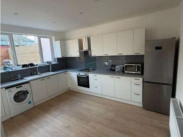 North Circular Road, London NW10, Room to rent, £600 pcm | PrimeLocation