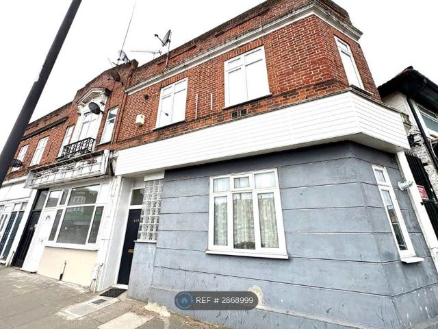 North Circular Road, London NW10, 2 bed terraced house to rent, £2,100 pcm | PrimeLocation