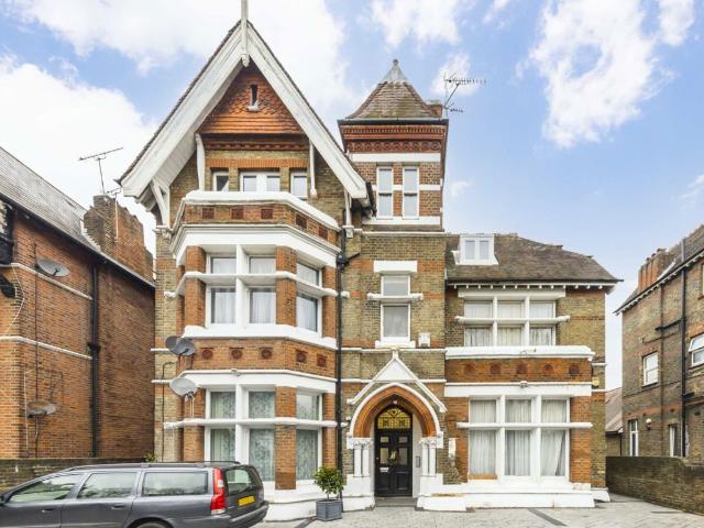 North Common Road, Chiswick W5, 1 bed flat to rent, £1,750 pcm | PrimeLocation