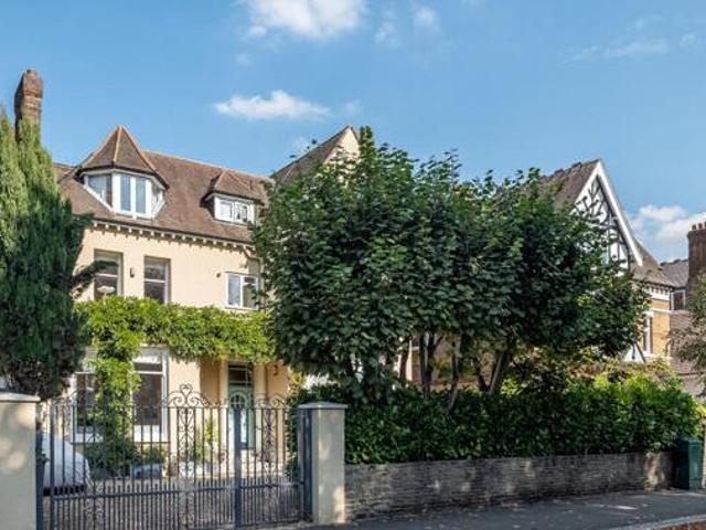 North Common Road, Ealing, 1 Bedroom Flat