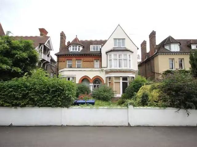 North Common Road, Ealing, W5 2QB