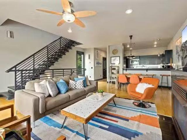 North College Avenue
