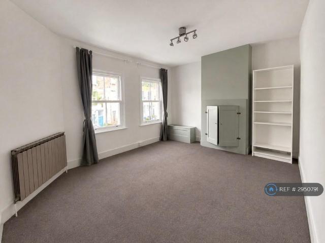 North Cross Road, London, SE22 1 bed flat to rent £1,850 pcm £427 pw