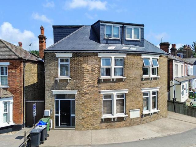 North Cray Road, Bexley, DA5 1 bed apartment to rent £1,375 pcm £317 pw