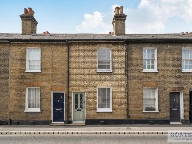North Cray Road, Bexley 2 bed terraced house to rent £2,150 pcm £496 pw