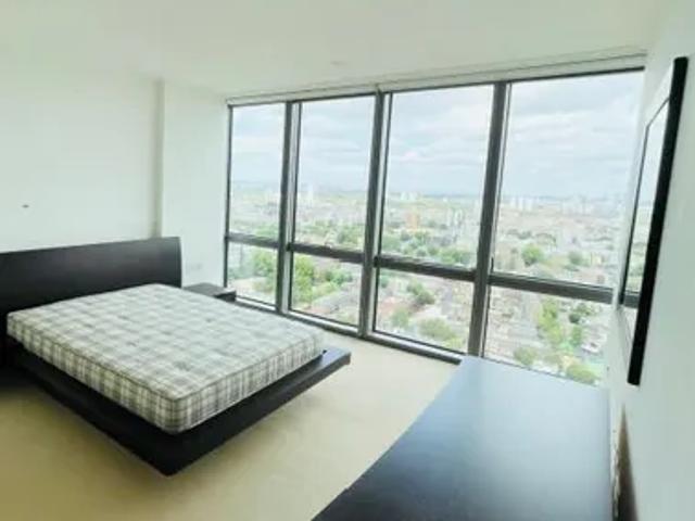 North Dockside, London, E14 5HA, United Kingdom | 2 bed apartment for rent #154574899 | Rentberry