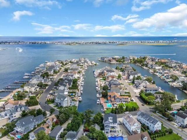 North Dr, Brick, Home For Sale