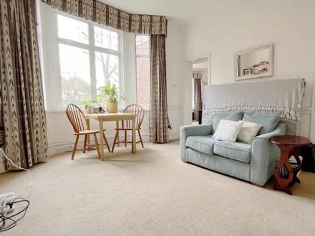 North Ealing Dental Care, 1 Boileau Road, London, W5 3AQ, United Kingdom | 1 bed apartment for rent #141082313 | Rentberry