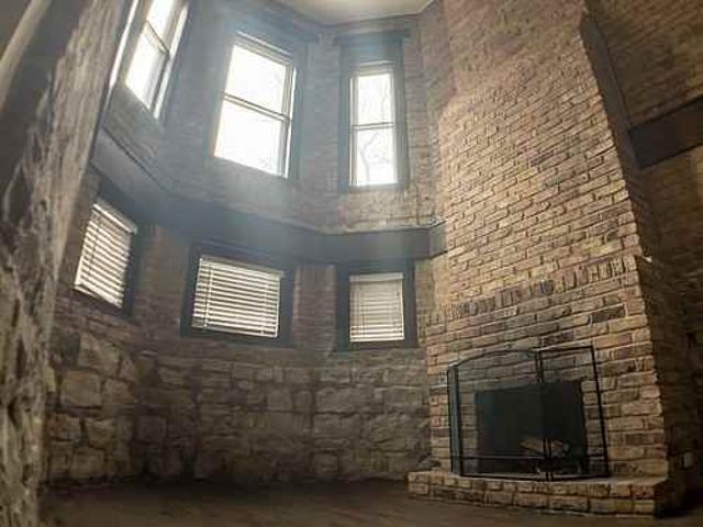 North Elaine Place 1 Bedroom Apartment for Rent at N Elaine Pl, Chicago, IL 60657 Lakeview