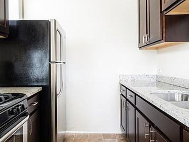 North Elaine Place 1 Bedroom Apartment for Rent at N Elaine Pl, Chicago, IL 60657 Lakeview