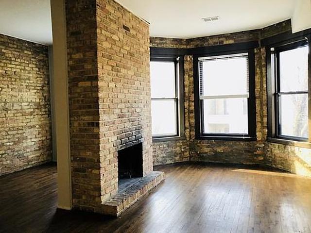North Elaine Place Studio Apartment for Rent at N Elaine Pl, Chicago, IL 60657 Lakeview