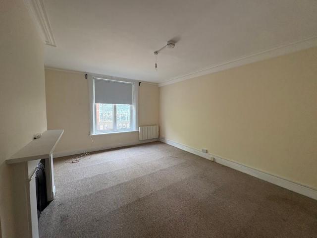 North End, Croydon CR0, Studio to rent, £1,100 pcm | PrimeLocation