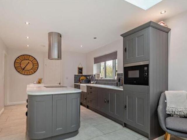 North End Drive, Harlington, 4 Bedroom House
