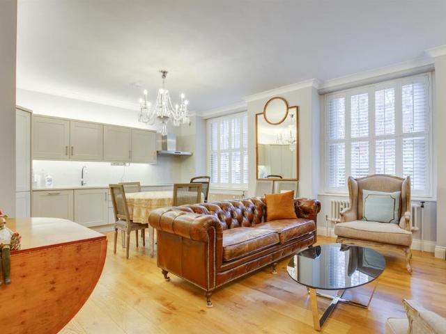 North End House, Fitzjames Avenue. 2 bed flat to rent £3,000 pcm £692 pw