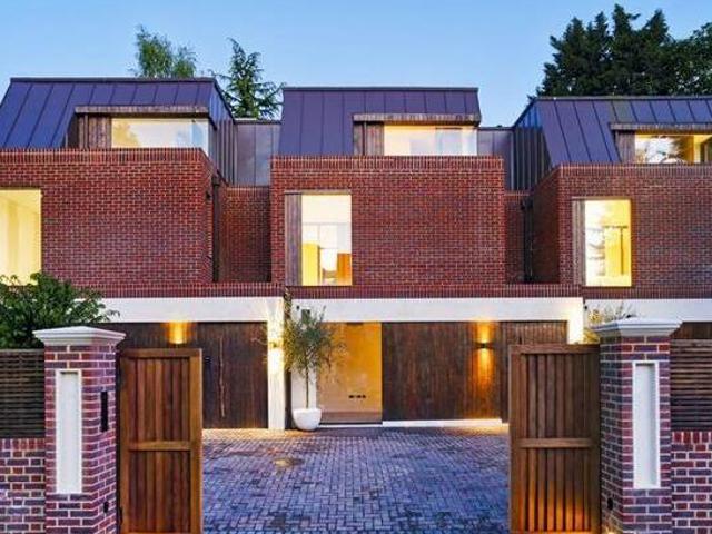North End, London, 4 Bedroom Town