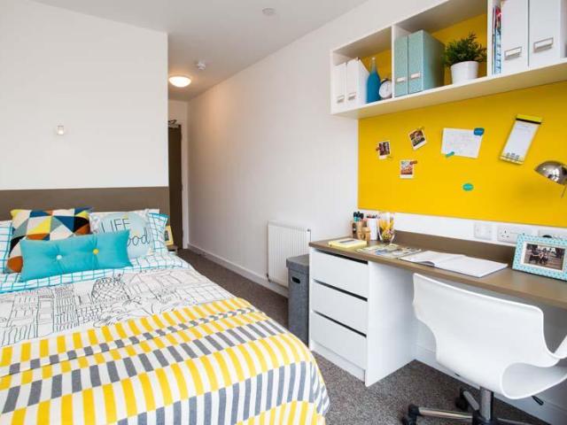 North End Road 1 bed private hall to rent £1,122 pcm £259 pw