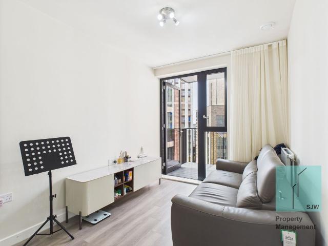 North End Road, Wembley HA9, 1 bed flat to rent, £1,800 pcm | PrimeLocation