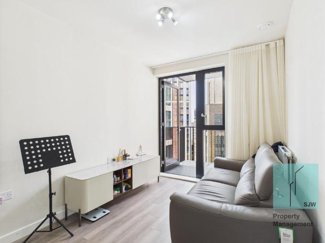North End Road, Wembley HA9 1 bed flat to rent £1,800 pcm £415 pw