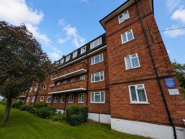 North End Road, Wembley 2 bed flat to rent £1,600 pcm £369 pw
