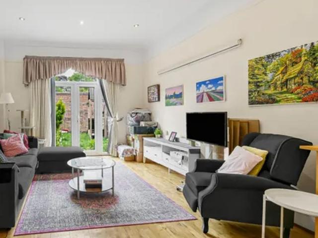 North End Road, London, NW11 7RH, United Kingdom | 4 bed house for rent #167665200 | Rentberry