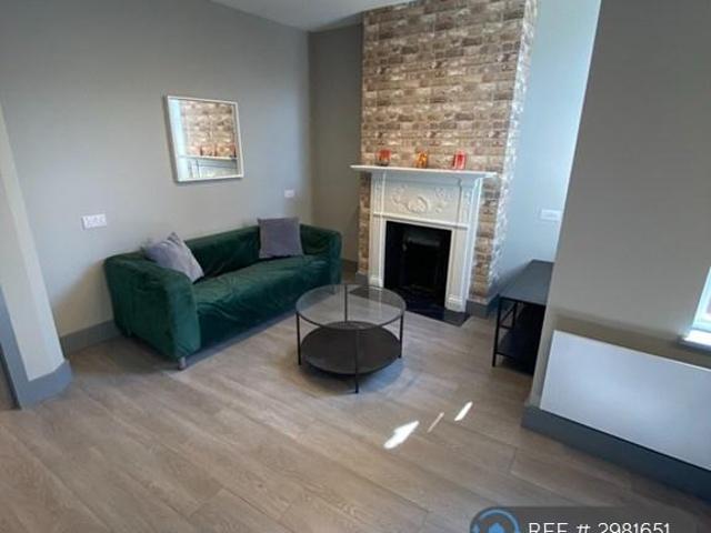 North End Road, London, NW11 1 bed flat to rent £1,750 pcm £404 pw