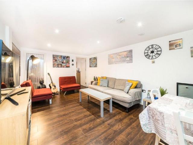 North End Road, London SW6 1 bed flat to rent £1,850 pcm £427 pw