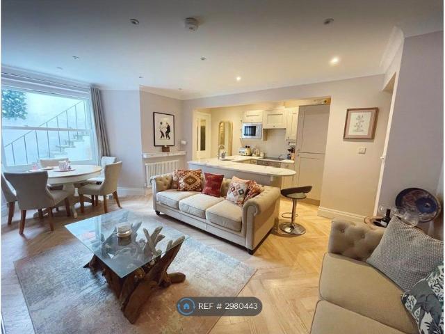 North End Road, London W14, 2 bed flat to rent, £3,000 pcm | PrimeLocation