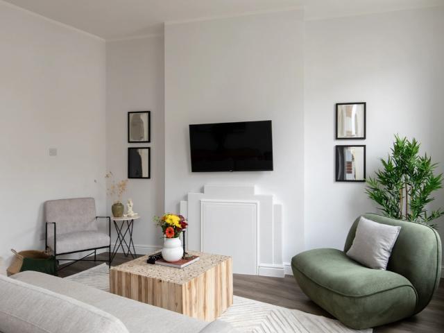 North End Road, London W14, 5 bed flat to rent, £14,000 pcm | PrimeLocation
