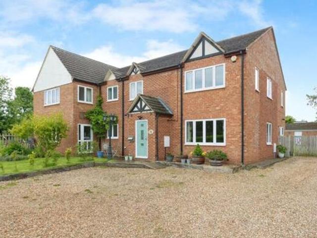 North End Road, Steeple Claydon, 9 Bedroom Detached