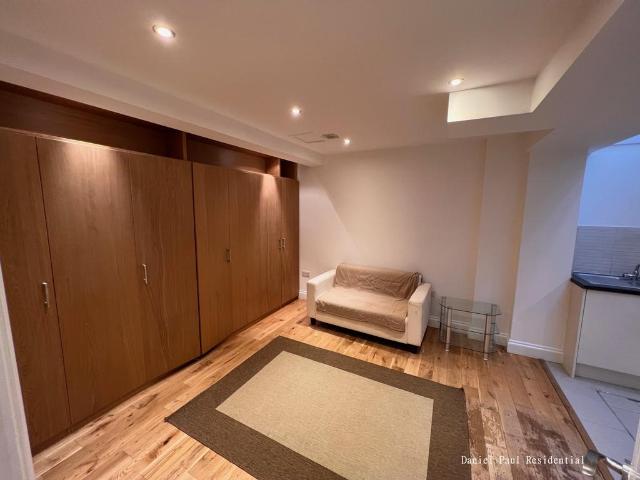 North End Road Studio to rent £1,499 pcm £346 pw