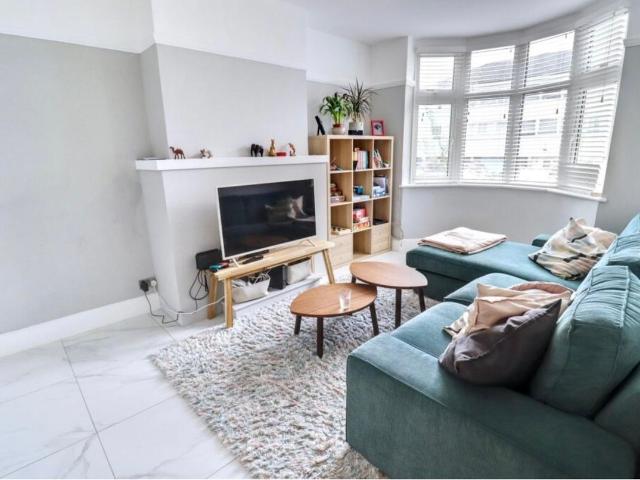 North Finchley, London N12, North Finchley, 4 bed terraced house to rent, £3,000 pcm | PrimeLocation